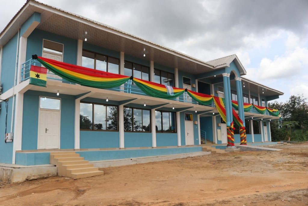 Kinross Chirano commissions science laboratory for region’s first all ...