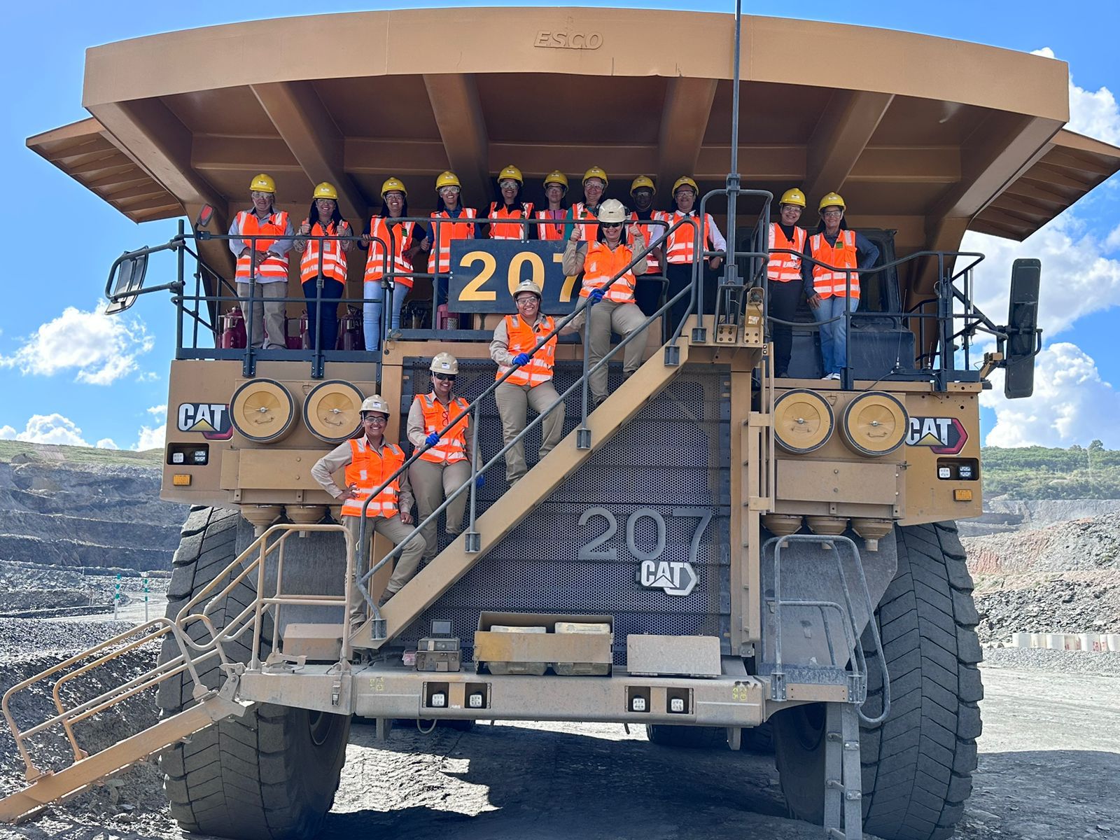 Kinross Brazil welcomes 23 female mobile equipment operators in 2023 ...